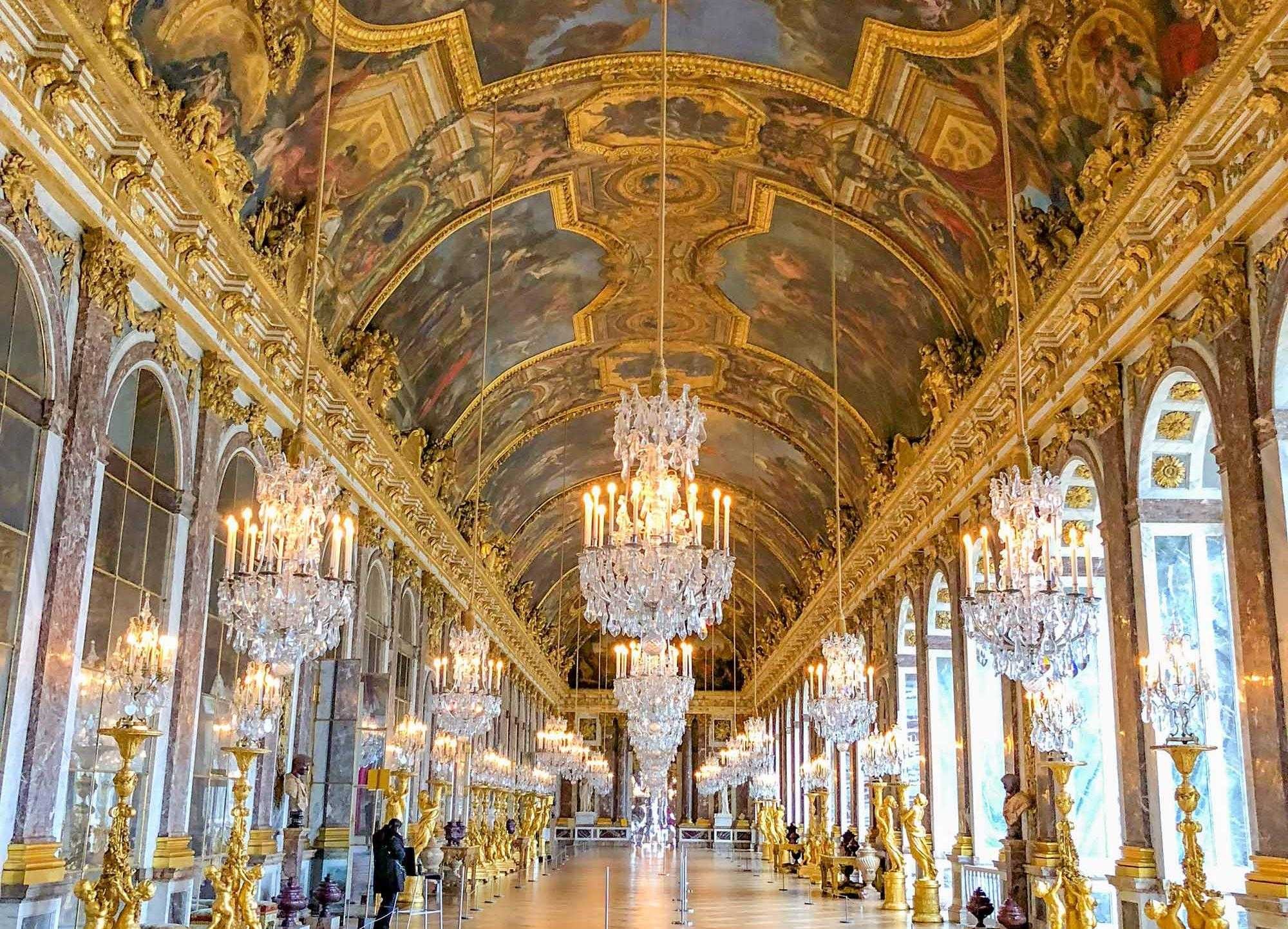 Guided tour of Versailles with priority access - Half day | Hotel ...